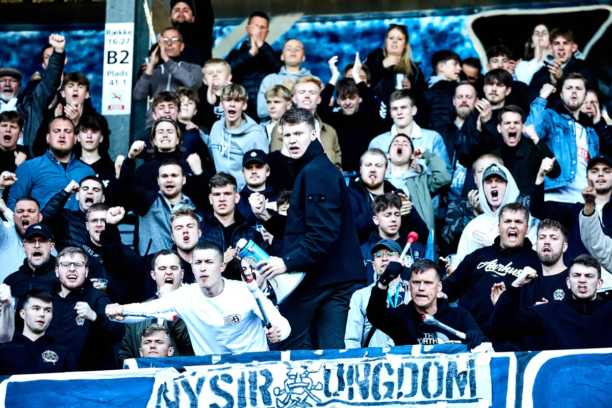 NY BOG OM AGF OG VORES FANTASTISKE FANS