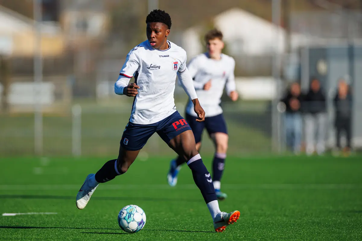 DRØMMEN LEVER OGSÅ HOS YOUNG GUNS