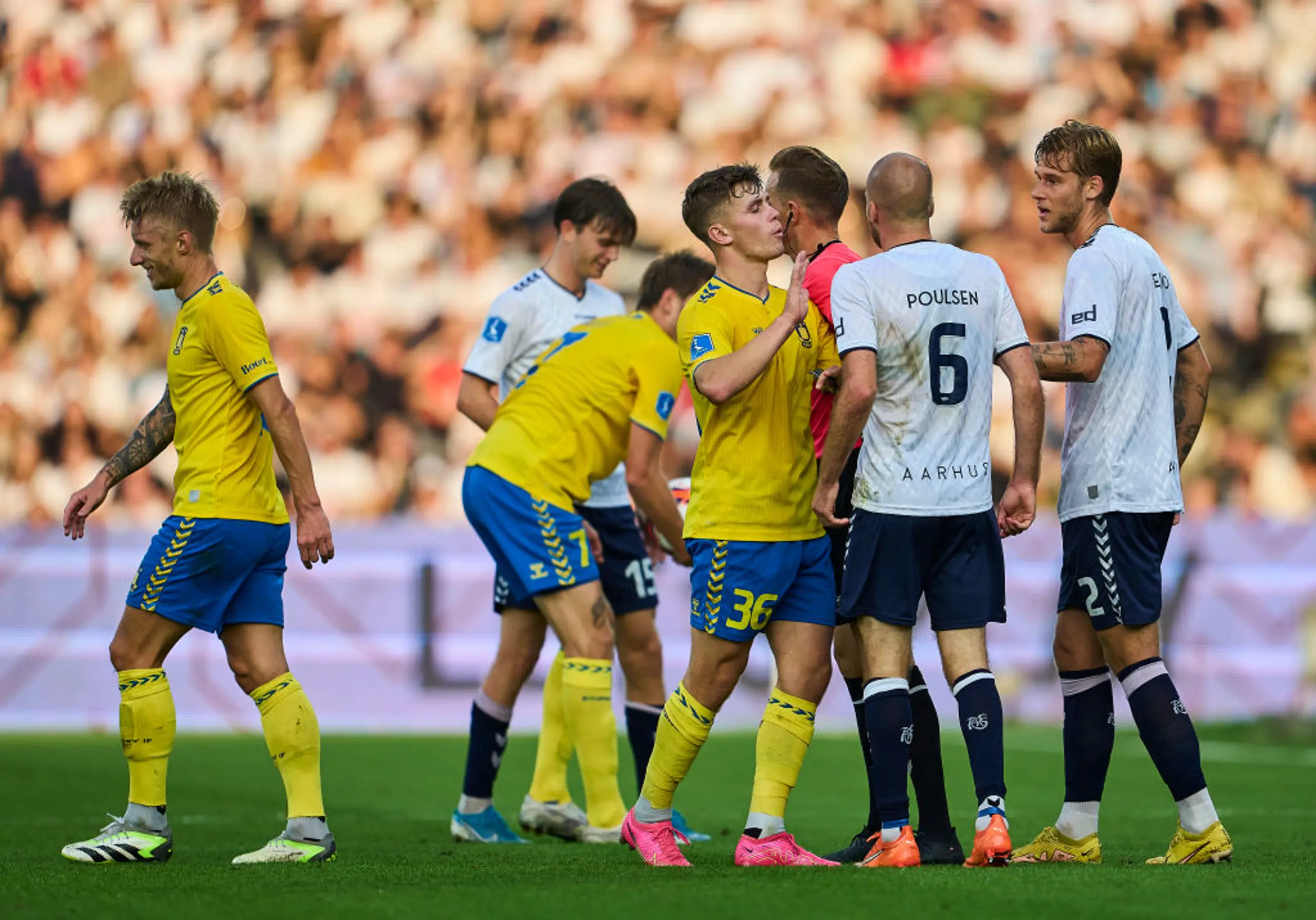 SØNDAGENS KAMP - TI TAL OM PROVINSKLASSIKEREN